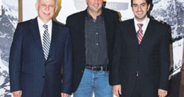 En büyük mağazasıyla Türkiye pazarına girdi